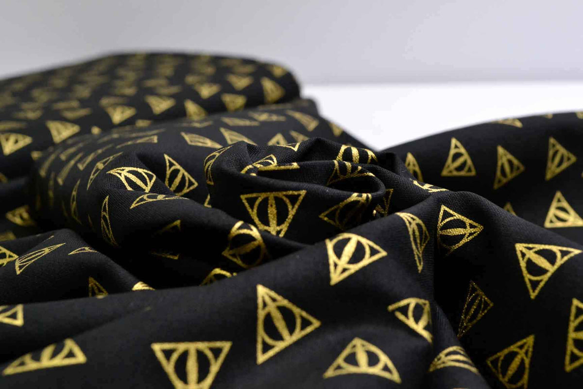 Deathly Hallows Wizarding World gold, Camelot