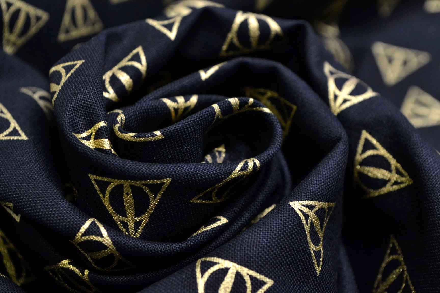 Deathly Hallows Wizarding World gold, Camelot